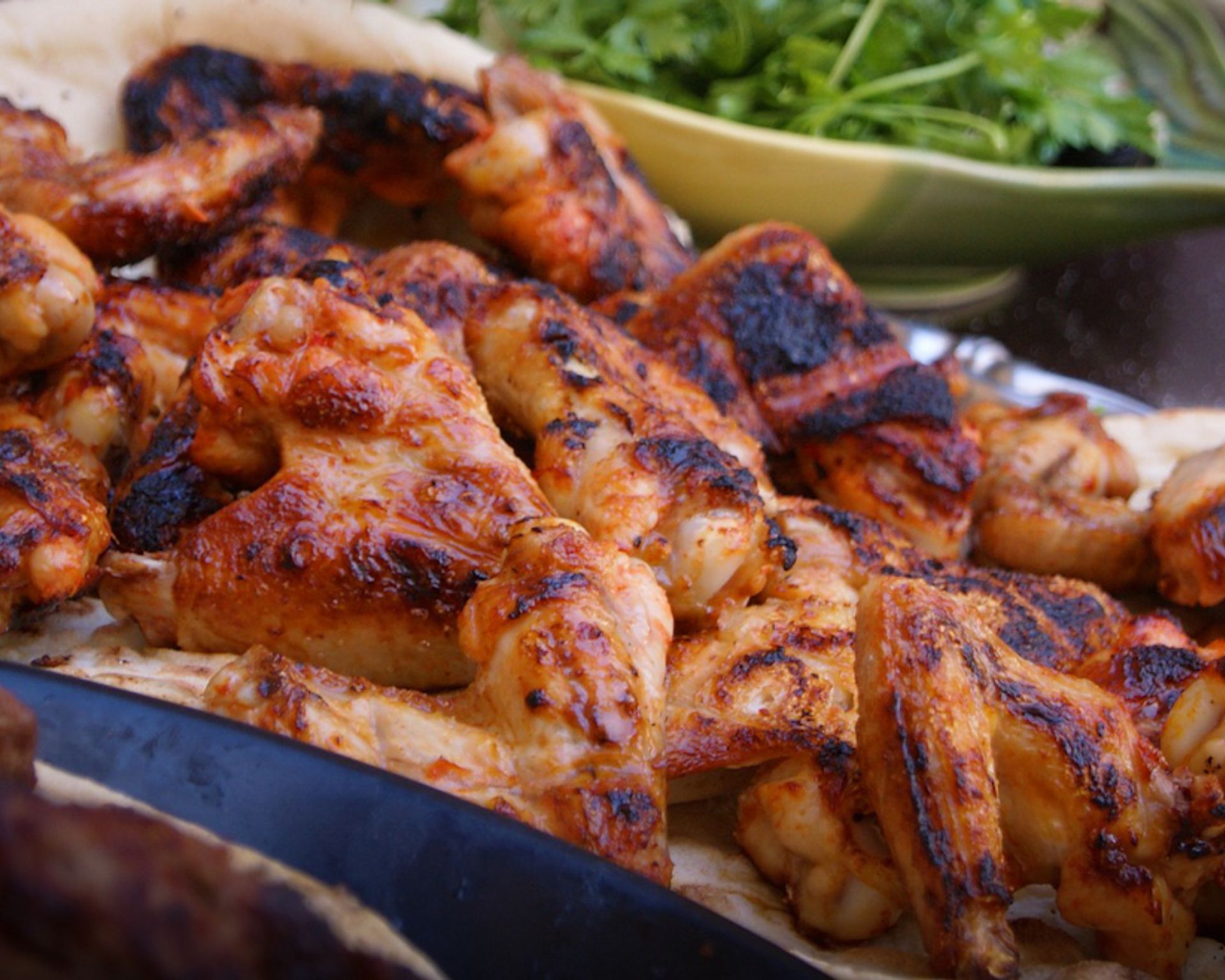 Pikantné grilované kuracie krídelká (recept) | Gastro-tipy.SK Pikantné grilované kuracie krídelká (recept) | Gastro-tipy.SK